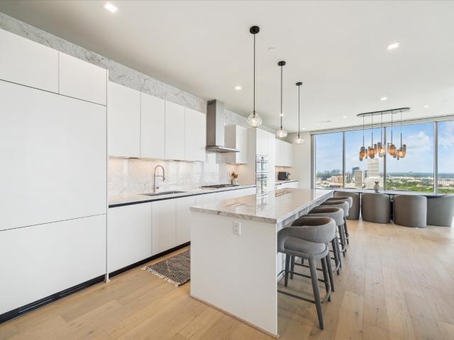 1711 Allen Pkwy, Unit 2601, Houston, TX 77019 | MLS #78905