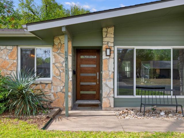 1711 Belford Dr, Austin, TX 78757 | MLS #6738 | Compass