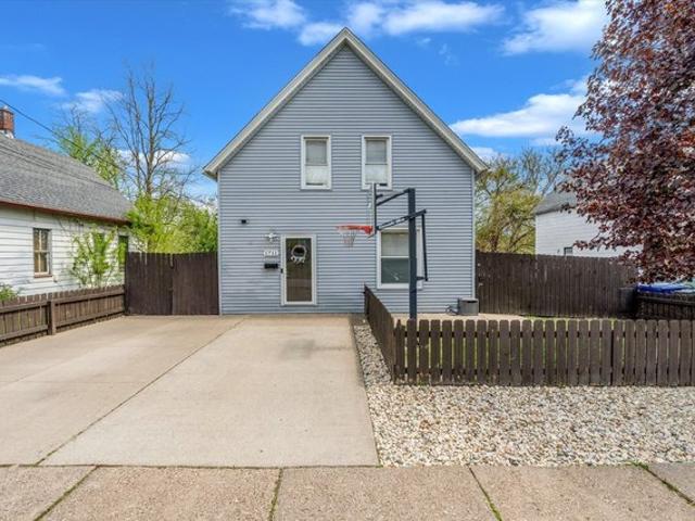 1711 Belle Ave, Davenport, IA 52803