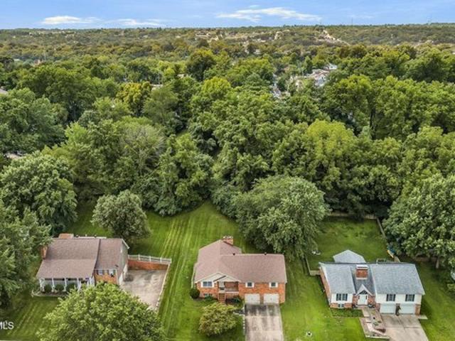 1711 Delta Pl, Jefferson City, MO 65109