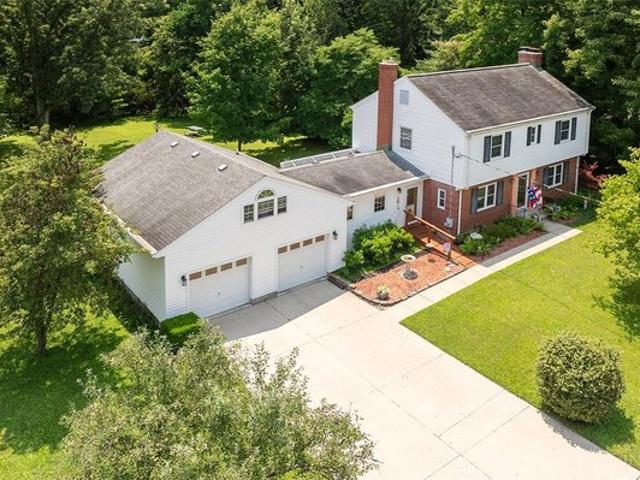1711 Flora Ave, North College Hill, OH 45231