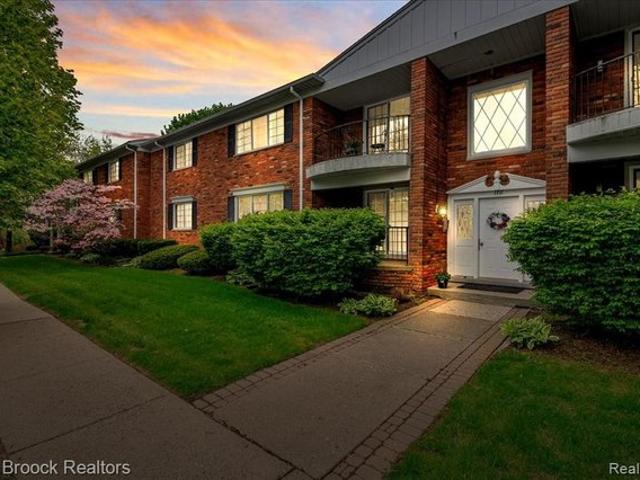 1711 Huntingwood Ln Apt C, Bloomfield Township, MI 48304