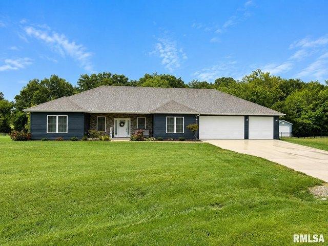 1711 Hickory Trails Rd, Carbondale, IL 62901
