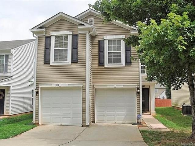 1711 Lynford Dr, Charlotte, NC 28215