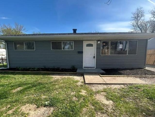 1711 Parklane Dr, Cahokia, IL 62206