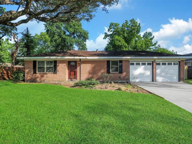 1711 Pecan Ln, Stafford, TX 77477