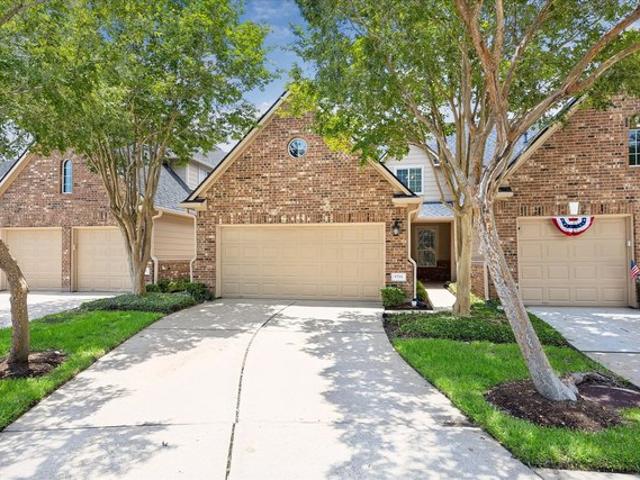 1711 Quiet Pond Dr, Sugar Land, TX 77479