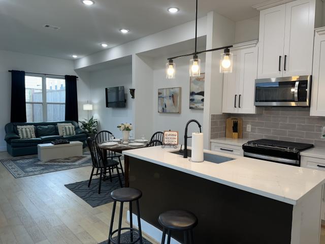 1711 Ruth St, Unit C, Houston, TX 77004 | MLS #22935 | Compass
