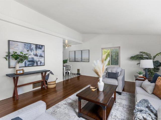 1711 Ridge View Dr