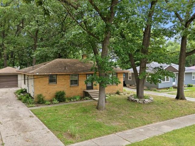 1711 Royal Oak St SW, Wyoming, MI 49519