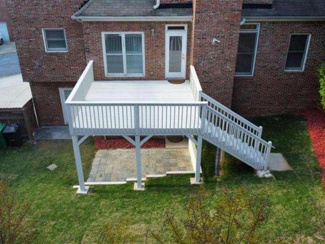 1711 Summit Glen Lane
