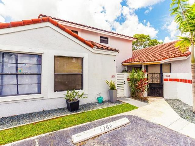 1711 San Remo Cir, Homestead, FL 33035