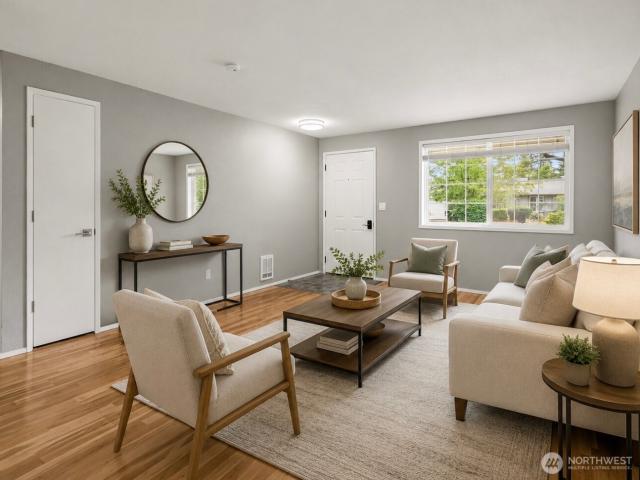 1711 th Avenue Ct E