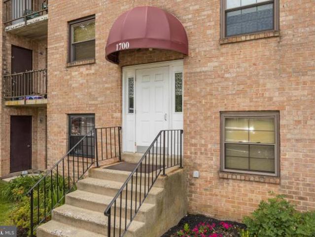 1711 Valley Dr, West Chester, PA