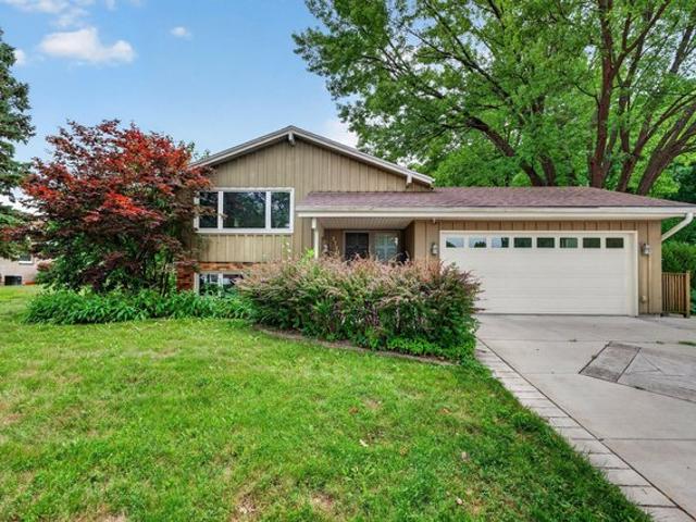 1711 W Clayton Crest Ave, Milwaukee, WI 53221
