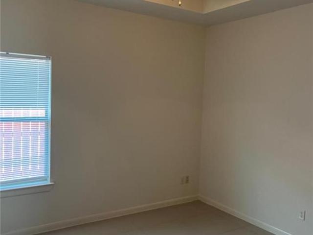 1711 W Smith Drive 4