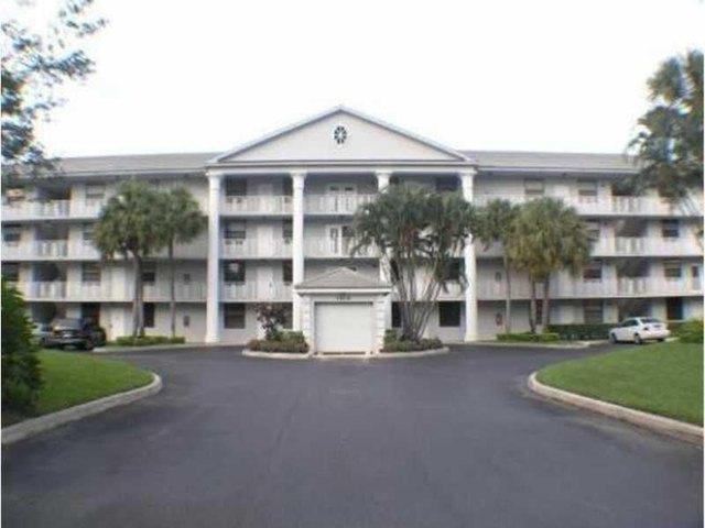 1711 Whitehall Dr Apt 201, Davie, FL 33324