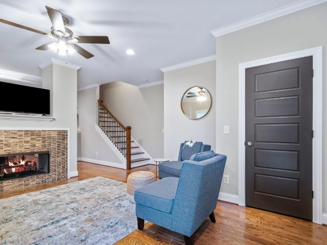 1711 14th Ave S