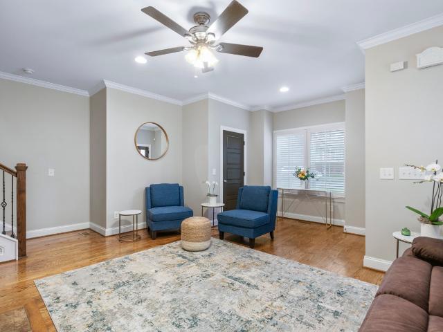 1711 14th Ave S
