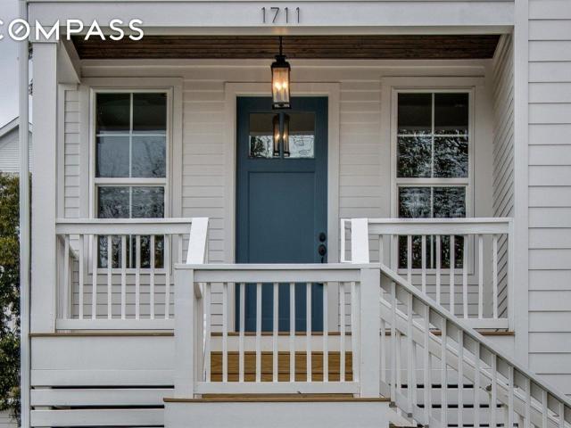 1711 10th Ave S, Nashville, TN