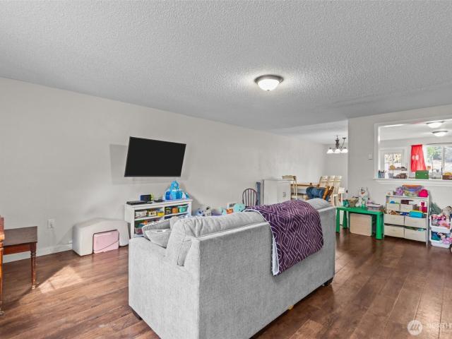 1711 4th Ave NW, Puyallup, WA 98371 | MLS #2498 | Compass