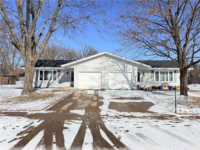 1712/1 Chumas Dr Unit 2, Eau Claire, WI 54701