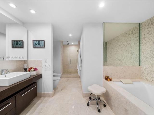 17121 Collins Ave, Unit 1802, Sunny Isles Beach, FL 33160 | MLS #A12032