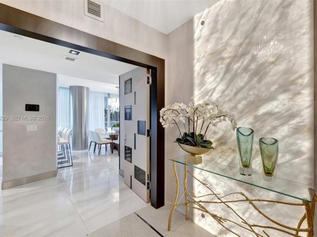 17121 Collins Ave Unit 808, Sunny Isles Beach, US, FL