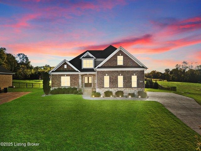 17121 Shakes Creek Dr, Louisville, KY 40023