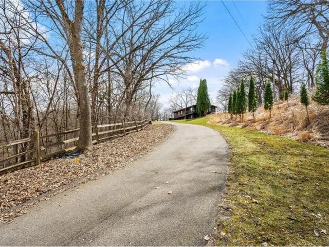 17125 Stodola Rd, Minnetonka, MN 55345