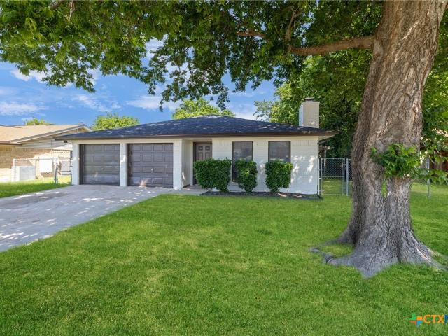1712 Moonlight Drive