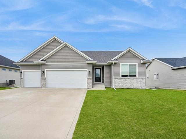 1712 NW Sunset Ln, Grimes, IA 50111