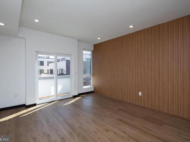 1712 N 2nd St #503, Philadelphia, PA 19122