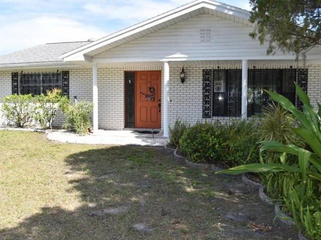 1712 New Bedford Dr, Sun City Center, FL 33573