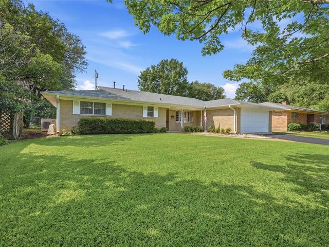 1712 Oakhill Drive