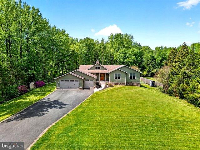 1712 Ark Rd, Hainesport, NJ 08036
