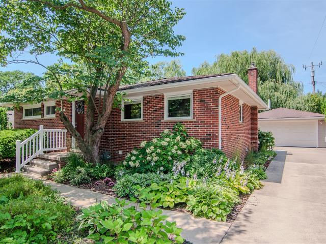 1712 Barrington Place