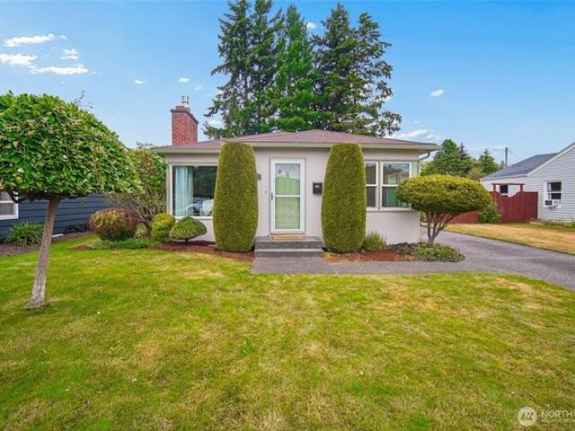 1712 D St, Lynden, WA 98264
