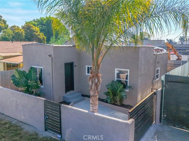 1712 E 57th
