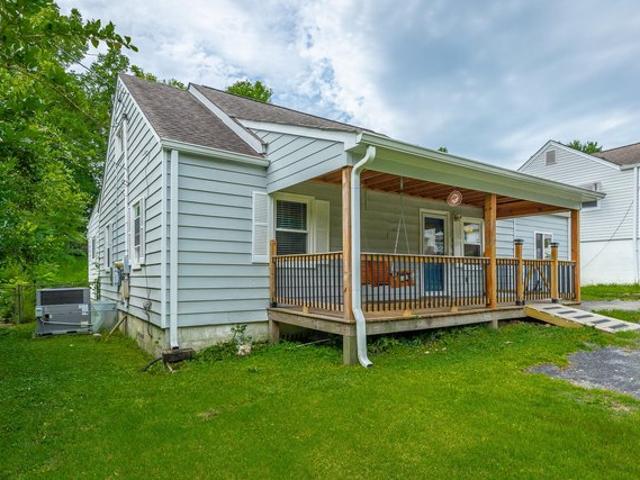 1712 John Ross Rd, Chattanooga, TN 37412