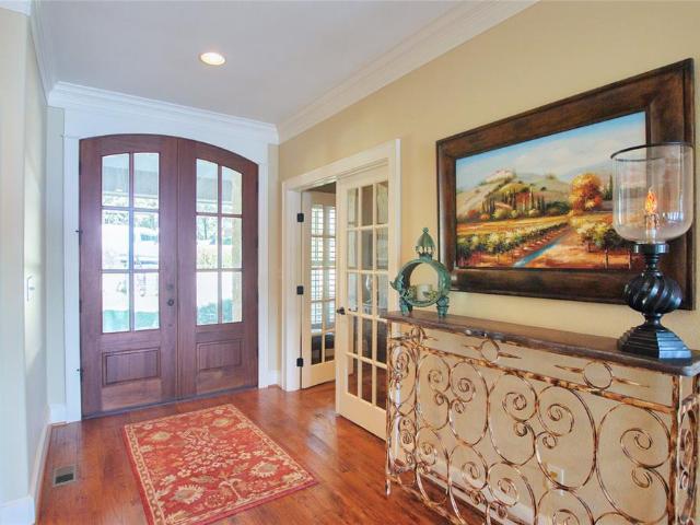 1712 Leisure Lane
