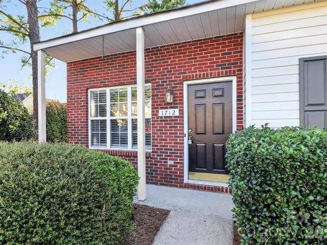 1712 Pergola Place