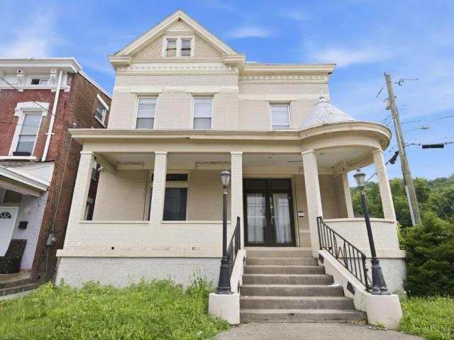 1712 Queen City Avenue