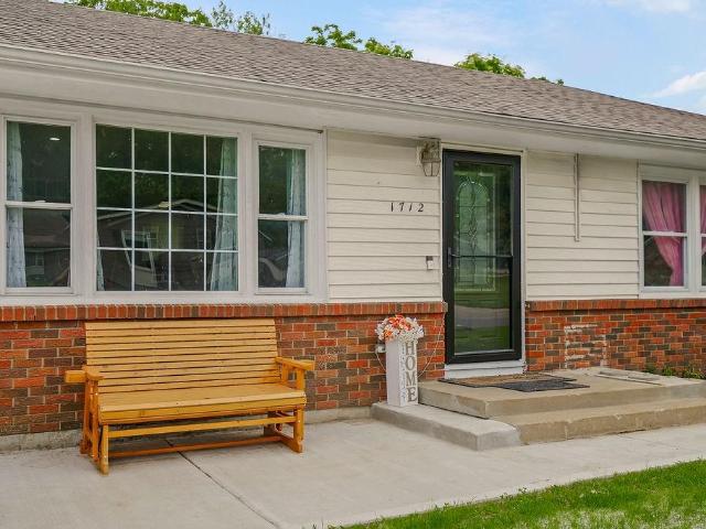 1712 Russell Road