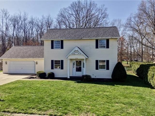 1712 Rolland Ave NE, New Philadelphia, OH 44663