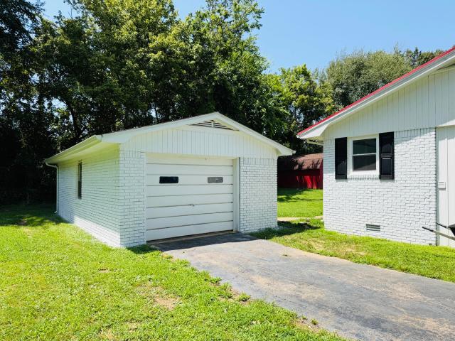 1712 Sycamore Drive