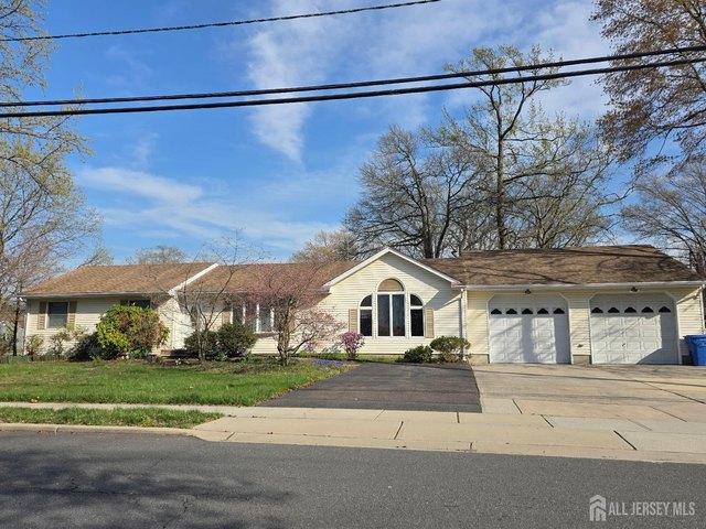 1712 Taylor Pl, North Brunswick, NJ 08902