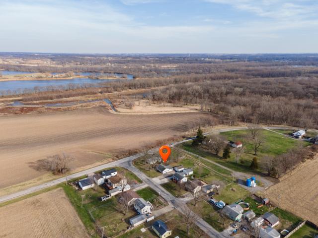 1712 th Ave, Carbon Cliff, IL 61244 | MLS #12602 | Compass