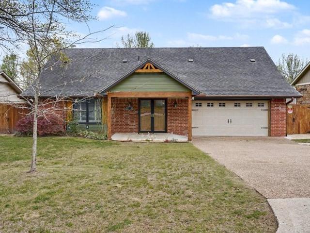 1712 Valley Rd, Sapulpa, OK 74066