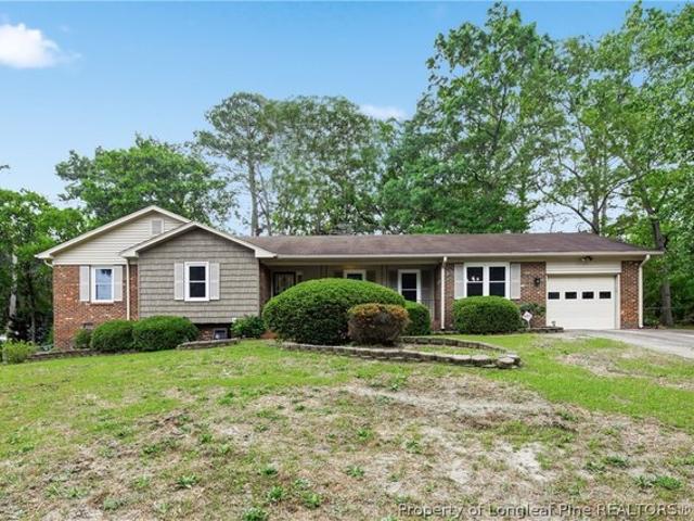 1712 Valley Ridge Dr, Fayetteville, NC 28303